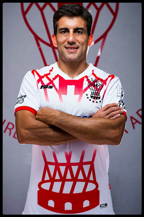 Here Comes the Story of the Huracán – Sartorial Soccer