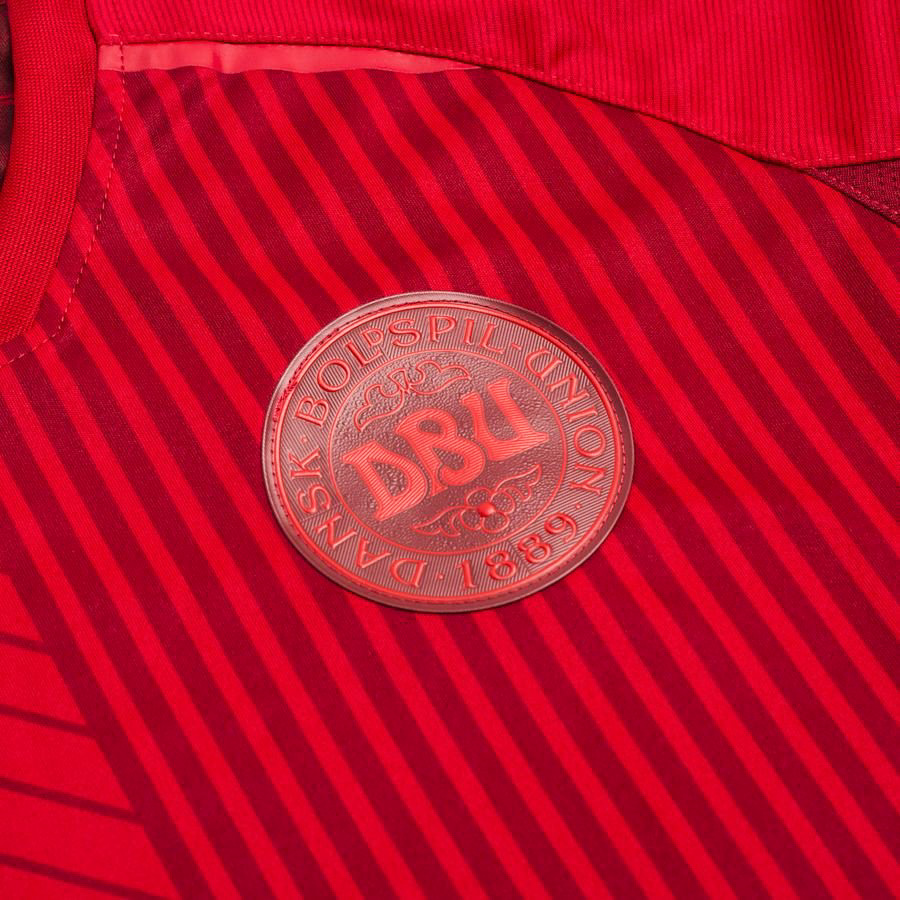 We’re Right Behind Denmark’s Red Wall – Sartorial Soccer
